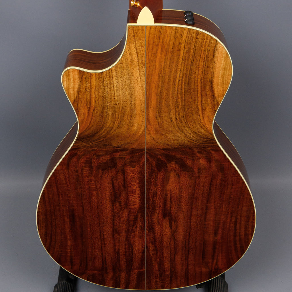 2005 Taylor W12ce – Boutique Guitar Shop
